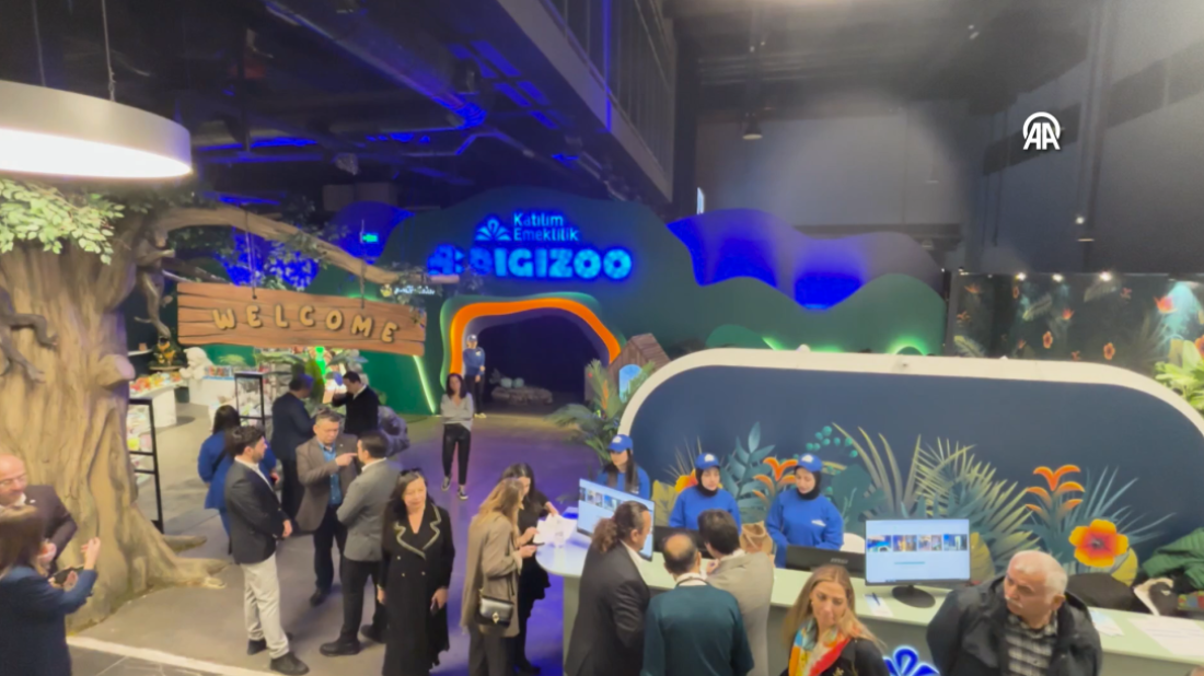 World’s Largest Holographic Zoo Opens in Istanbul | AnewZ
