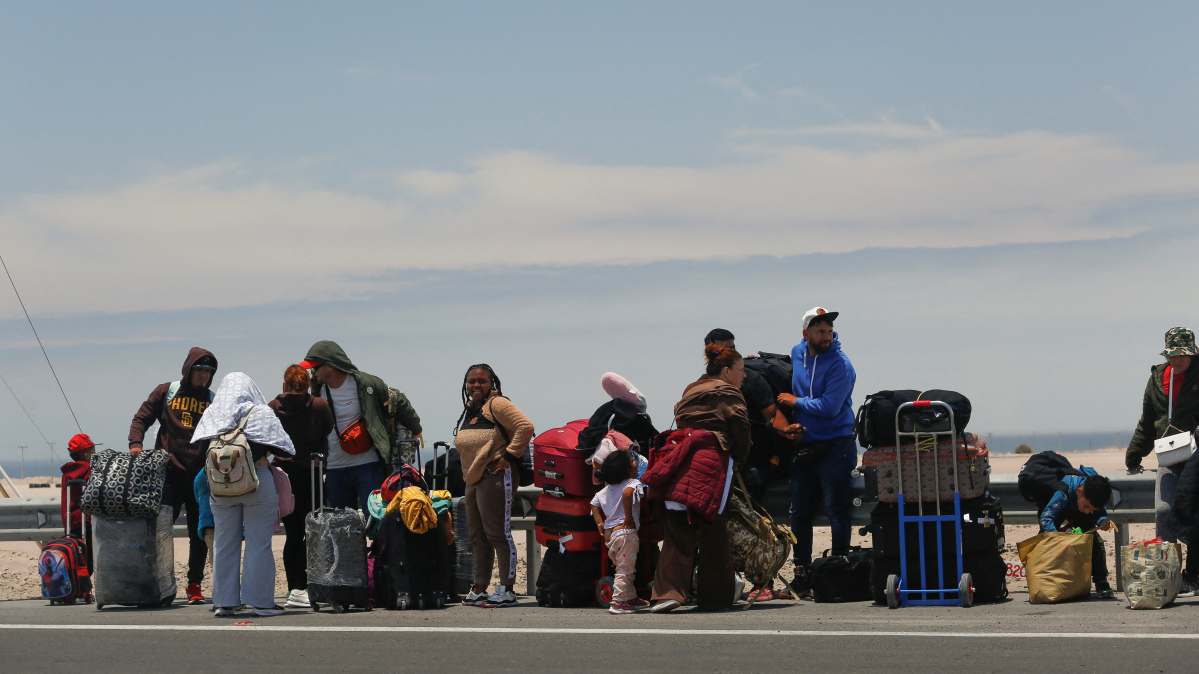 Peru declares state of emergency on Chile border | AnewZ