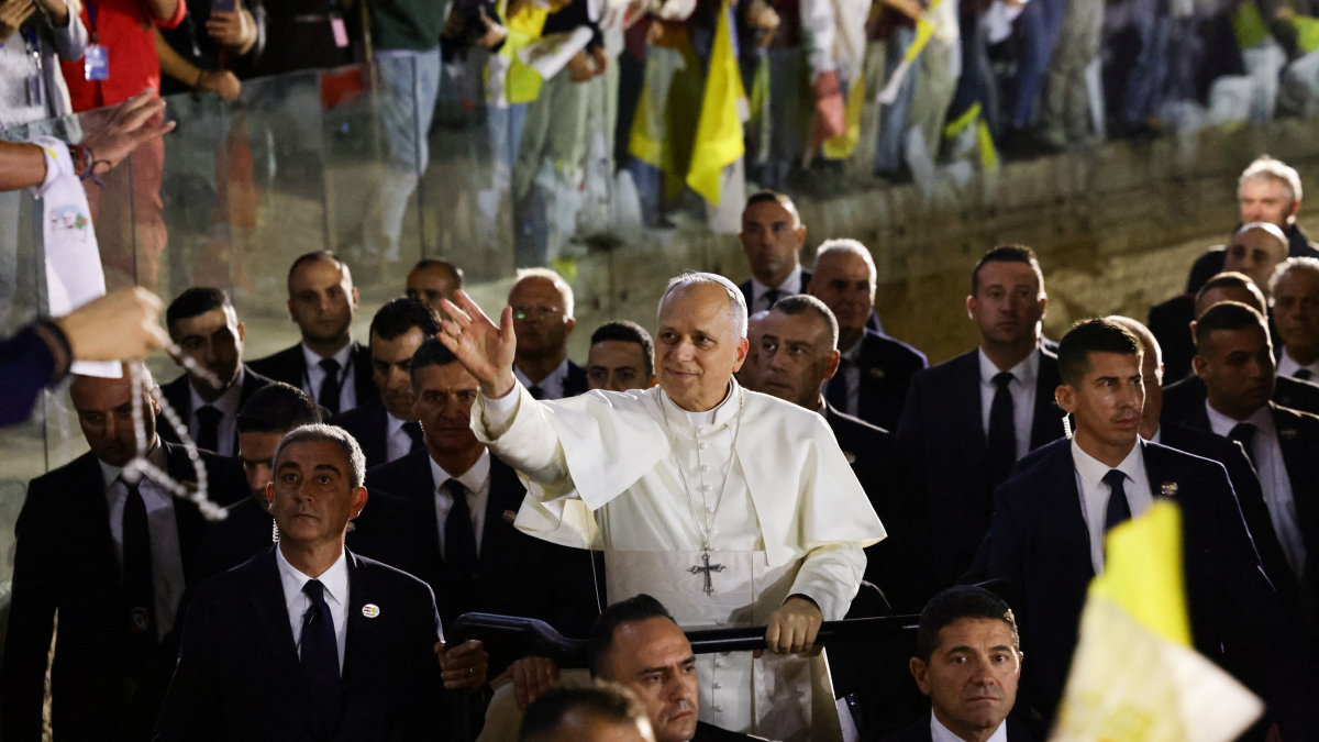 Pope Leo XIV urges unity and peace in Lebanon during visit | AnewZ