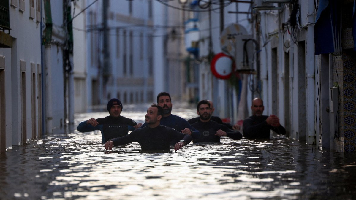 Storm Leonardo floods Portugal and Spain, forces evacuations | AnewZ