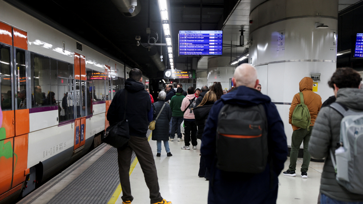 Spain rail crisis: Drivers launch nationwide strike | AnewZ
