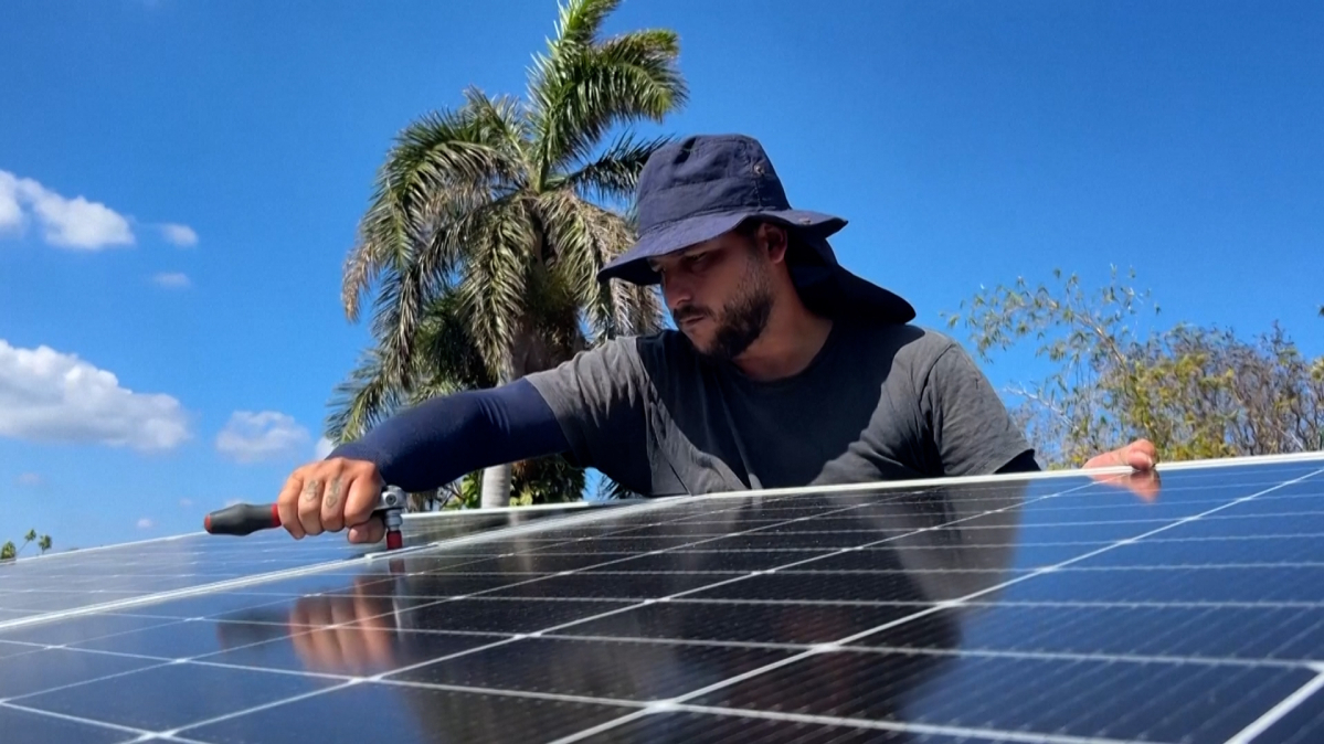 Cubans turn to solar power amid worsening fuel shortages | AnewZ